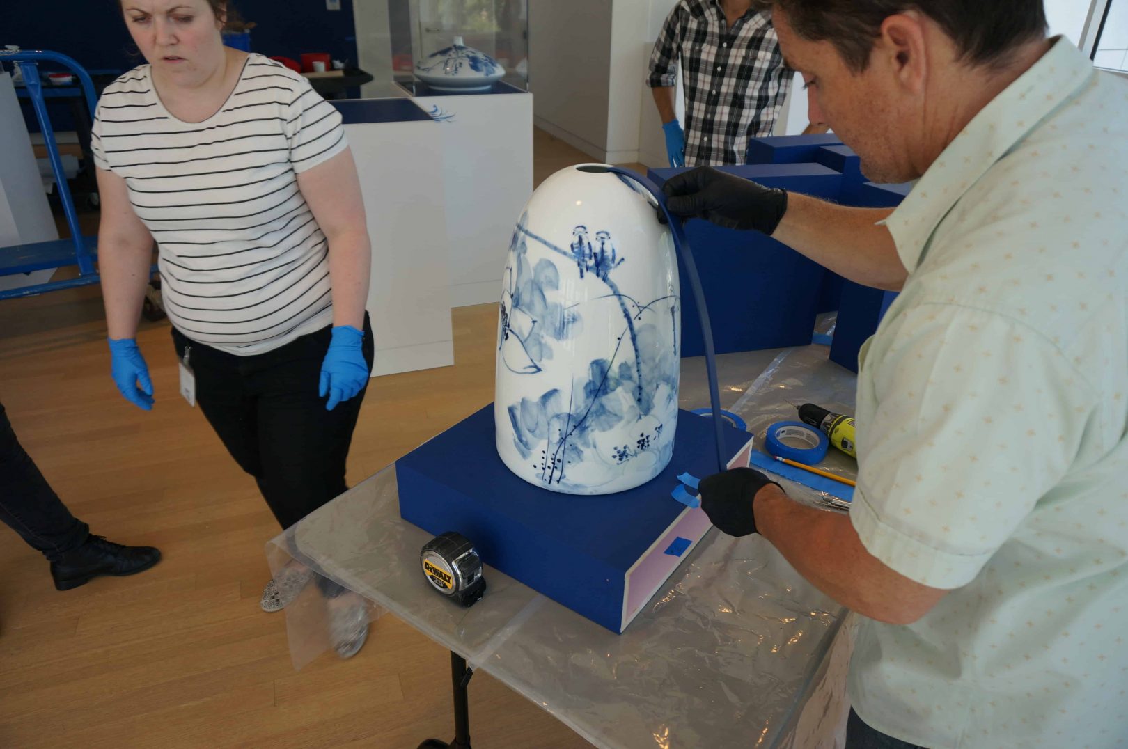 Simple Museum Mount for Hanging Kimono | Museum Trade